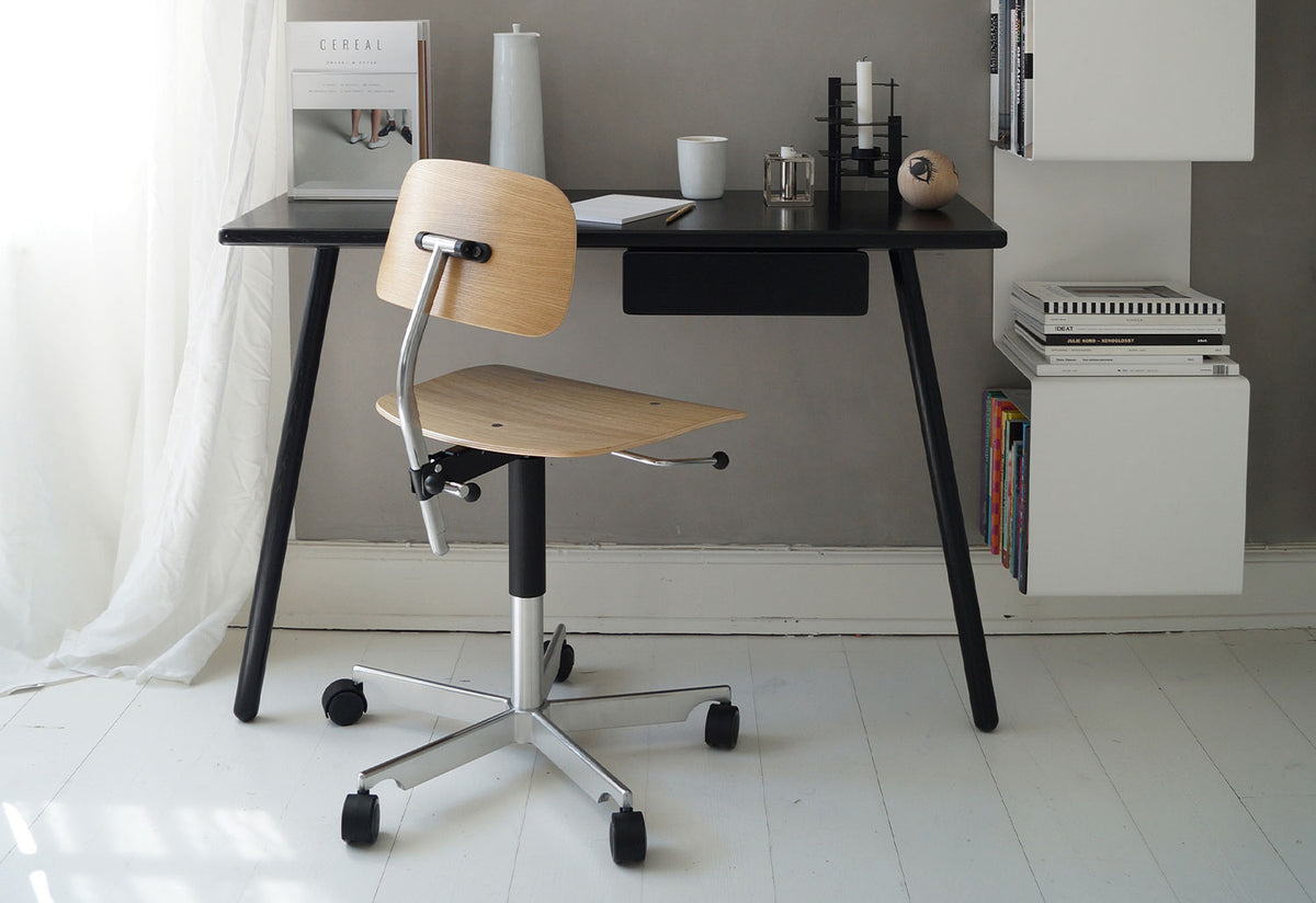 Kevi chair store