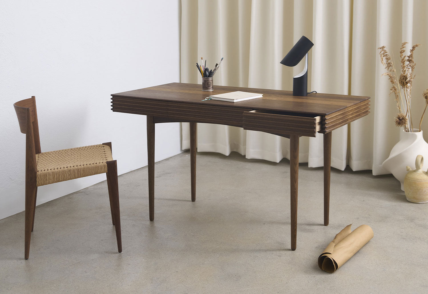 DK3 Groove Desk | twentytwentyone