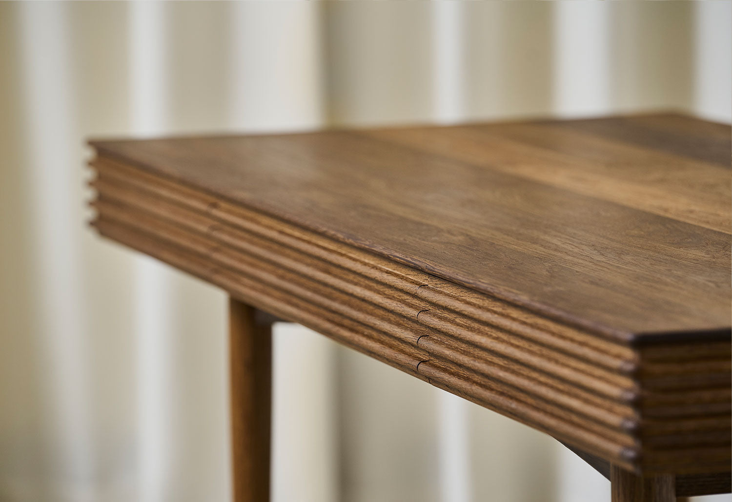 DK3 Groove Desk | twentytwentyone