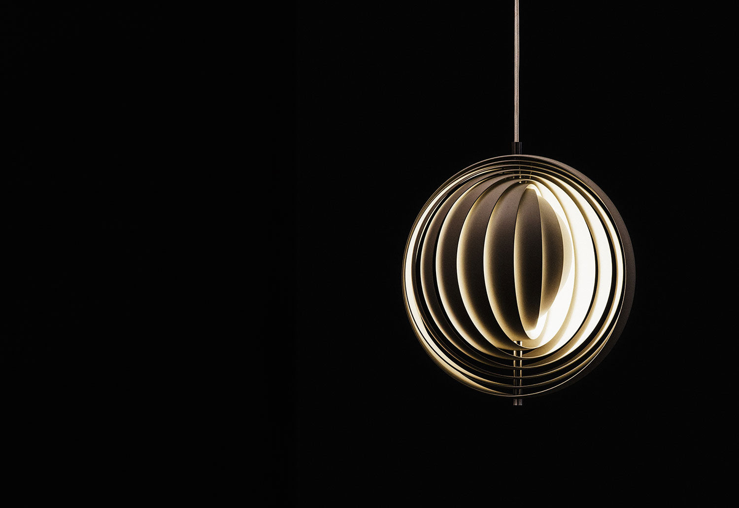 Verpan Moon Pendant | twentytwentyone | Large