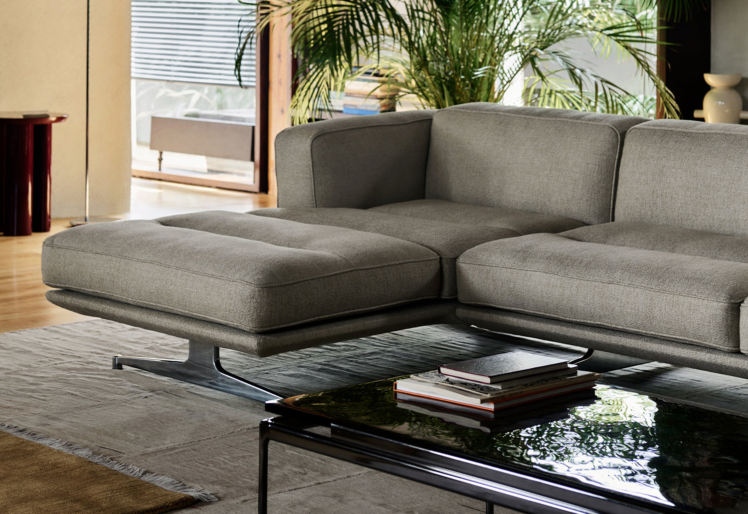&Tradition Inland Sofa | Chaise AV42 | twentytwentyone