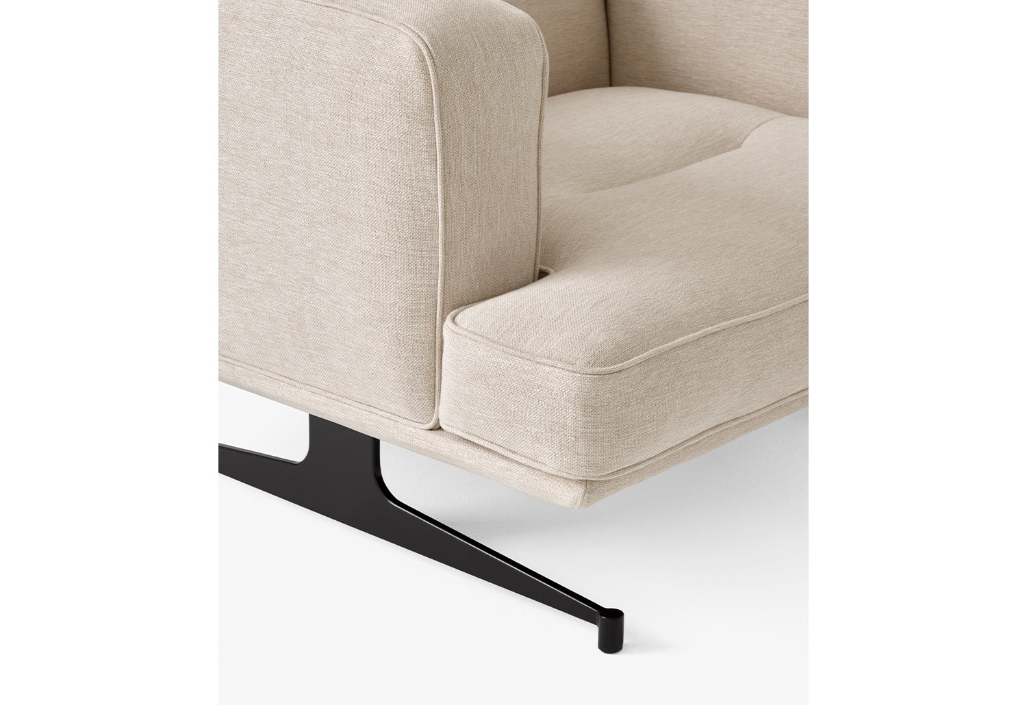 &Tradition Inland Lounge Chair AV21 | twentytwentyone