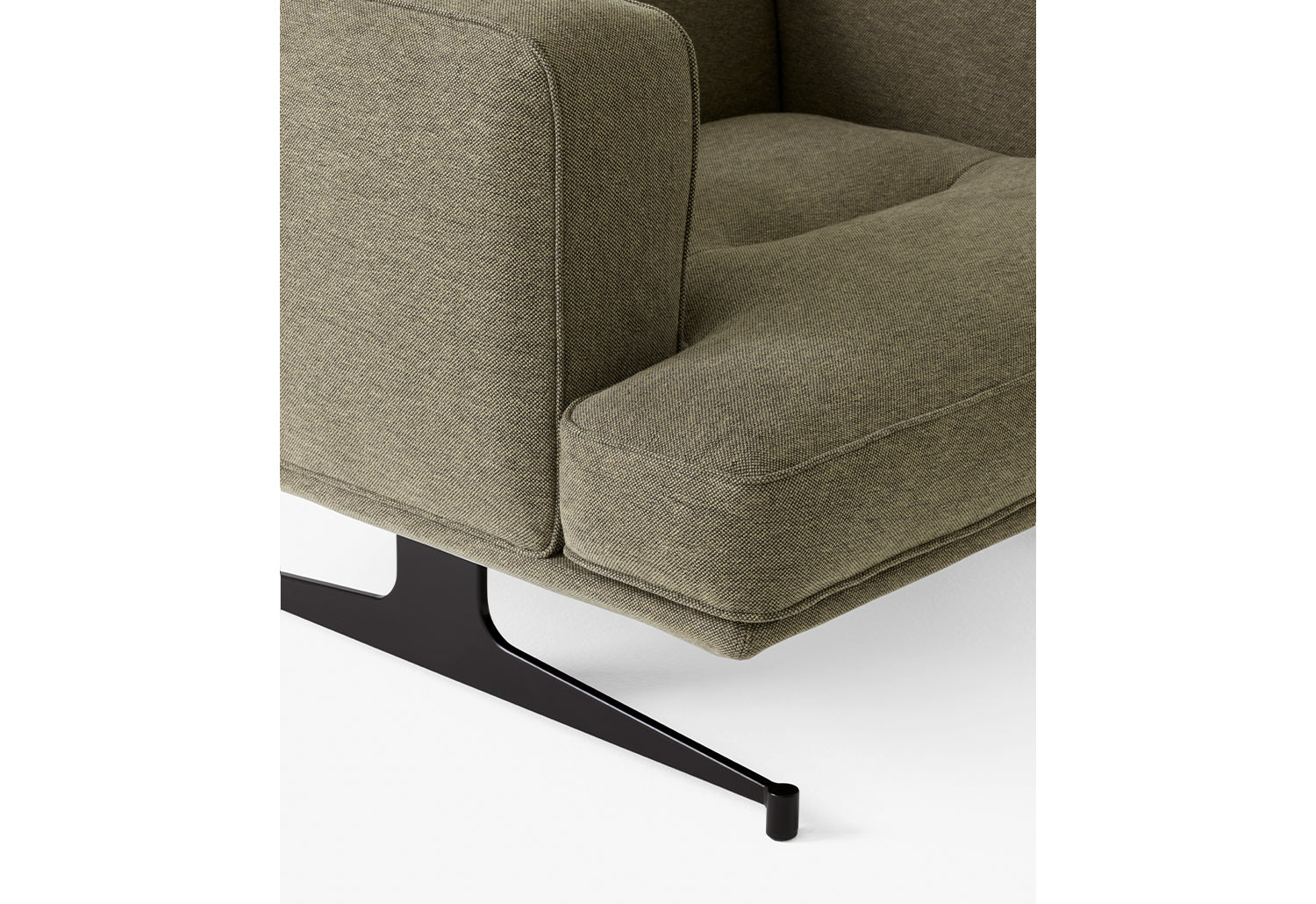 &Tradition Inland Lounge Chair AV21 | twentytwentyone