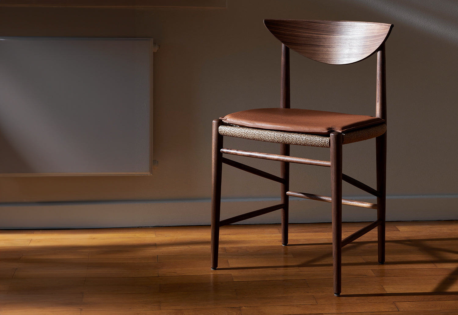 &Tradition Drawn Chair HM3 | twentytwentyone | Oiled walnut - Walnut / None