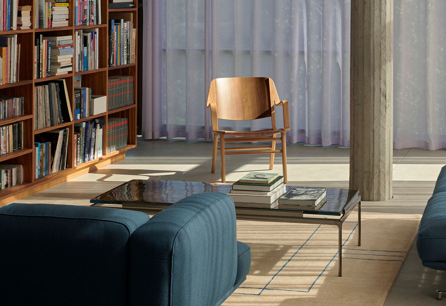 &Tradition AX Chair HM11 | twentytwentyone | Dark stained oak