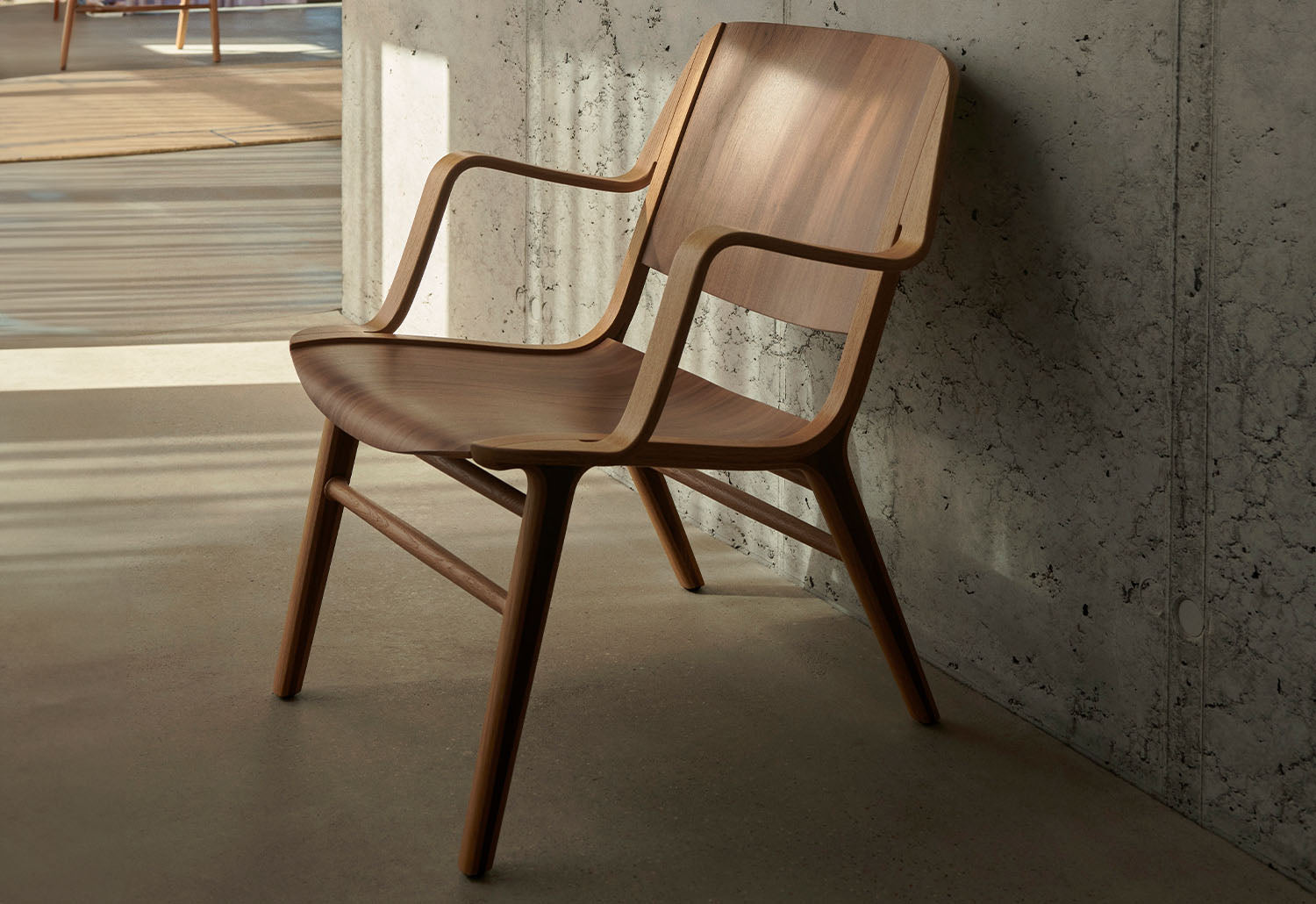 &Tradition AX Chair HM11 | twentytwentyone | Dark stained oak