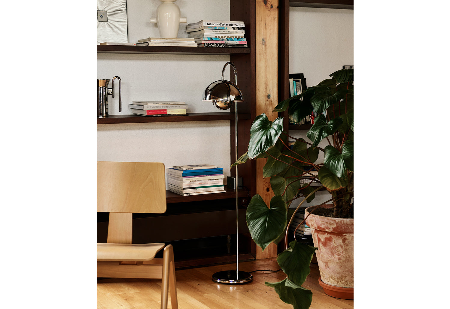 &Tradition Flowerpot Floor Lamp | VP12 | twentytwentyone | Chrome ...