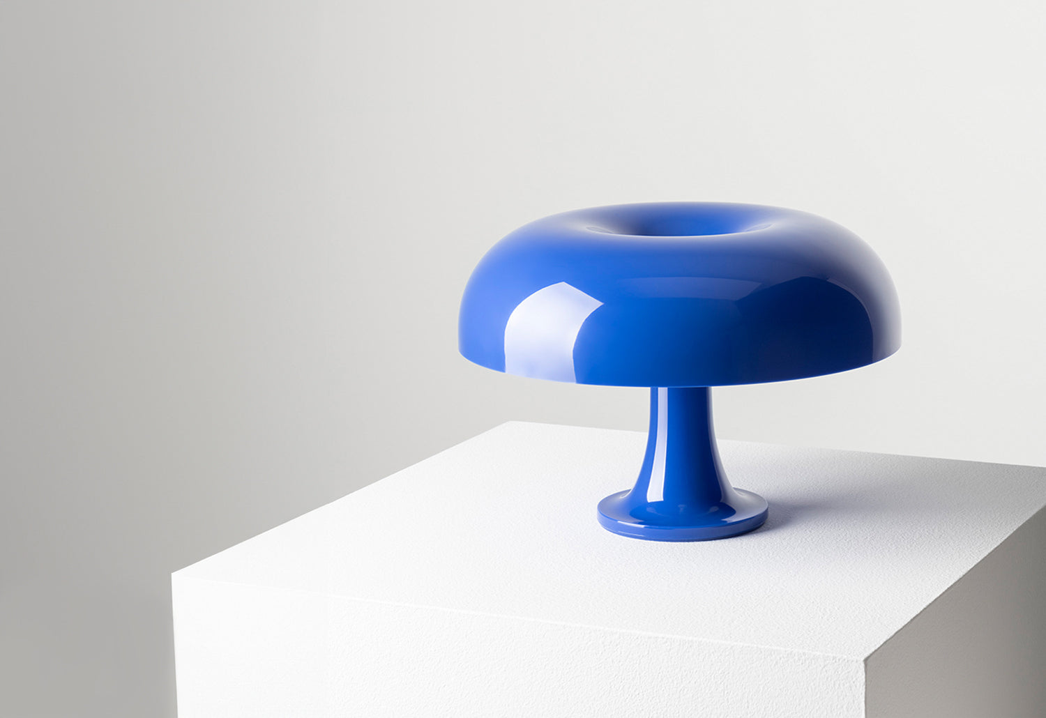Artemide Nessino Table Lamp | twentytwentyone | Nessino Blue Klein - Colour