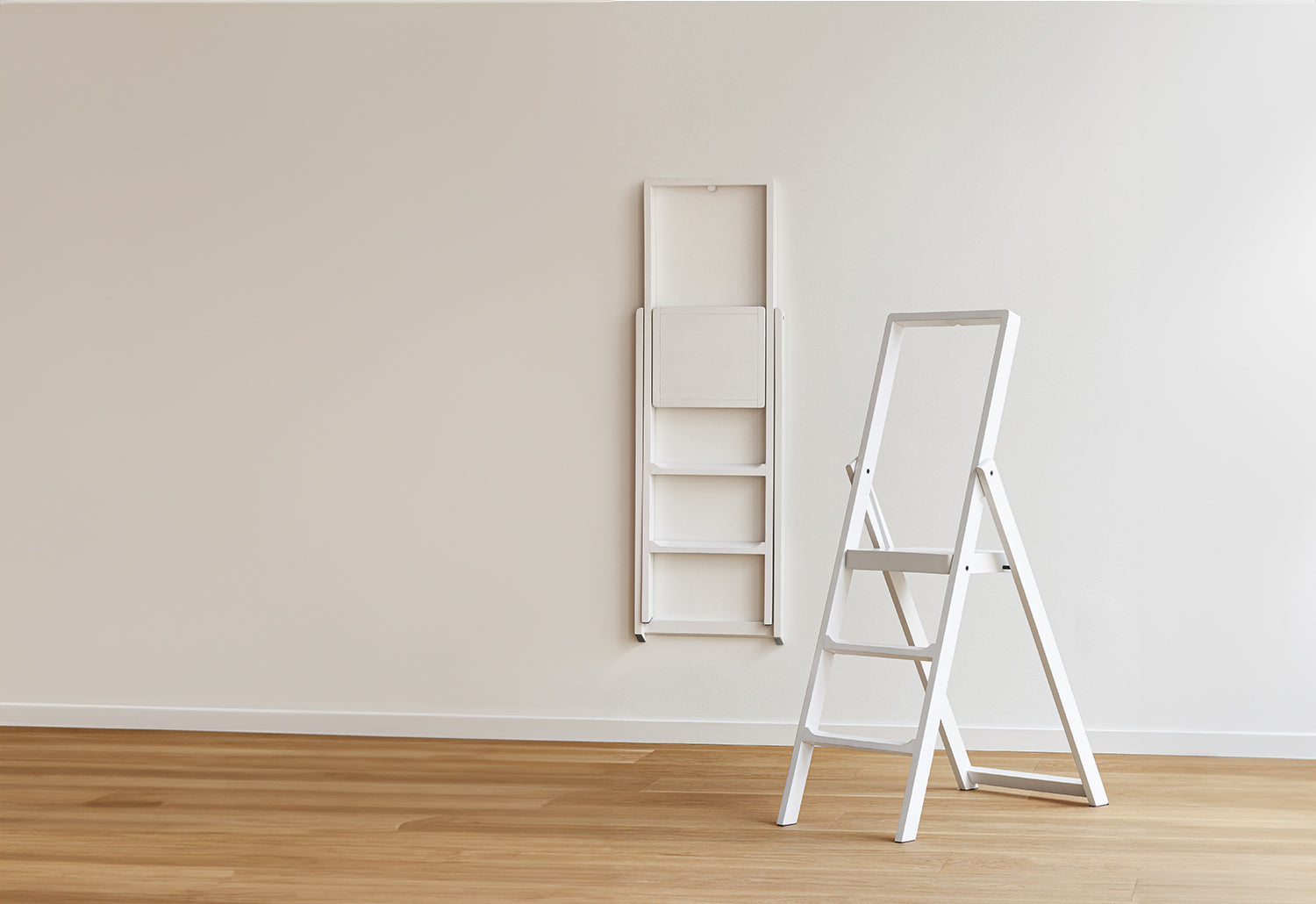 Design House Stockholm Step Stepladder | twentytwentyone | Black ...