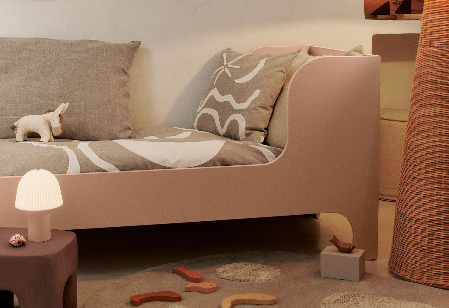 Ferm Living Sill Junior Bed | twentytwentyone | Cashmere