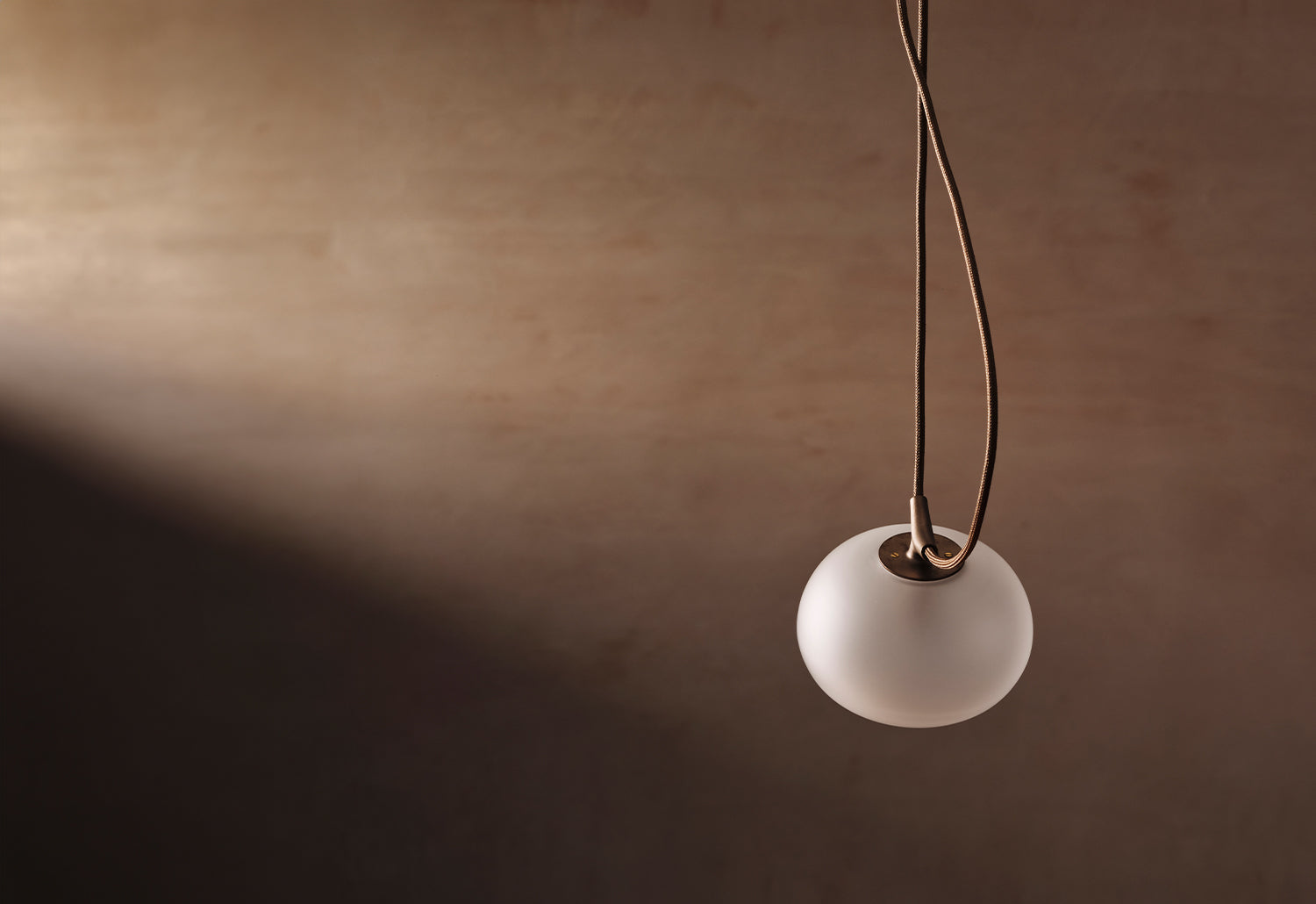 Hand & Eye Melina Pendant | twentytwentyone