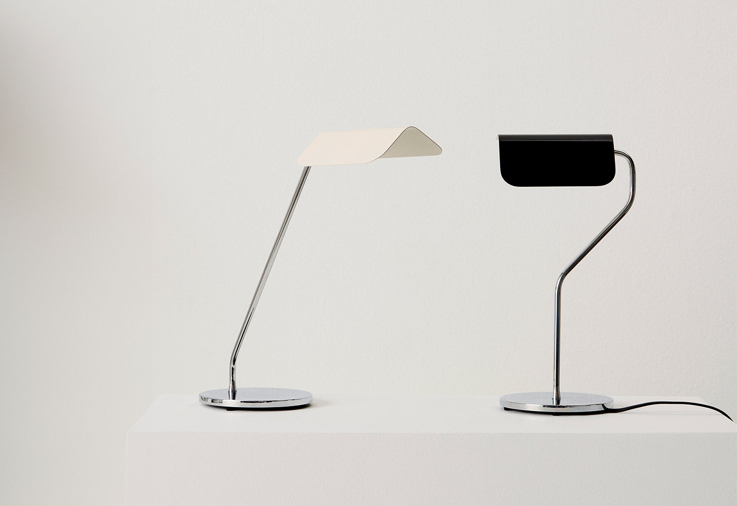 HAY Apex Table Lamp | twentytwentyone | Oyster White - Colour