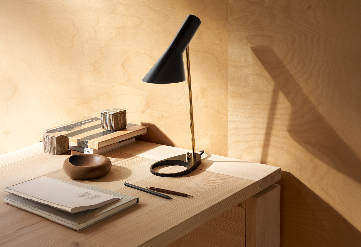 Louis Poulsen AJ Table Light Mini | twentytwentyone | Black - Colour
