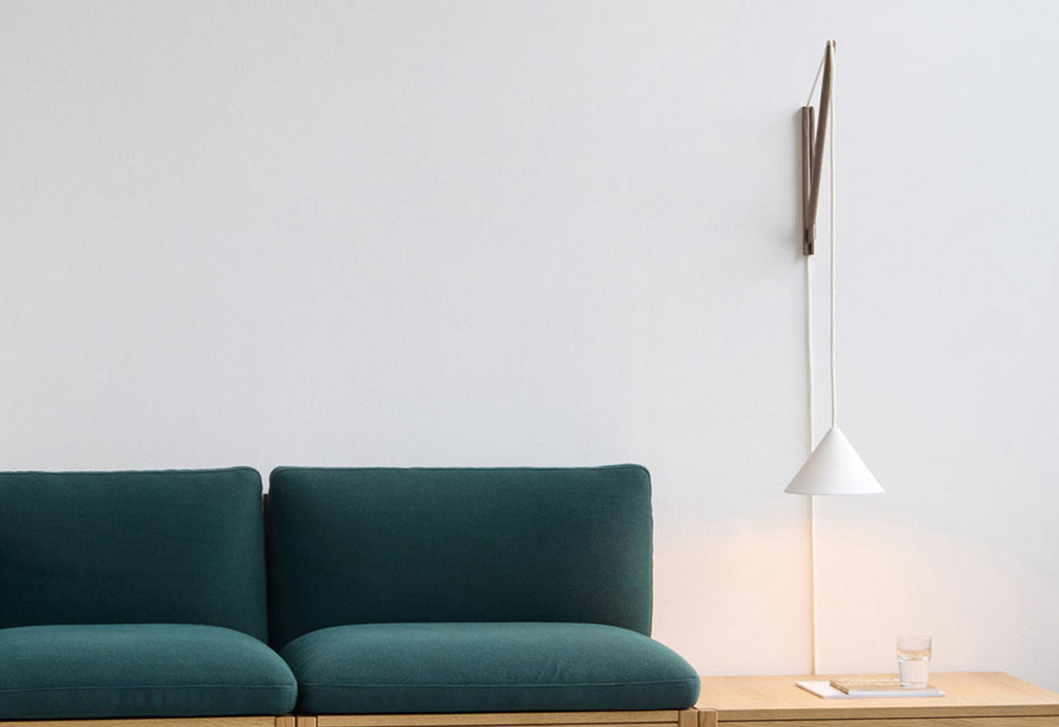 MOEBE Suspended Wall Lamp | twentytwentyone | Oak - Oak