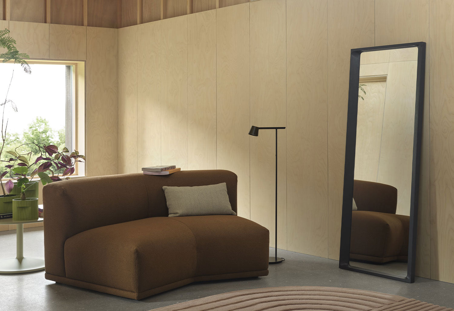 Muuto Arced Mirror | twentytwentyone