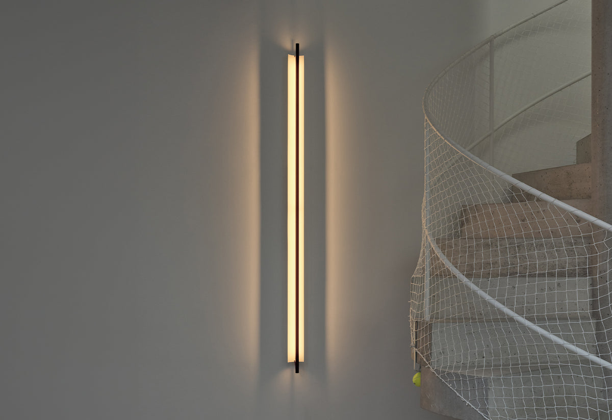 Santa + Cole Lámina 165 wall light | twentytwentyone