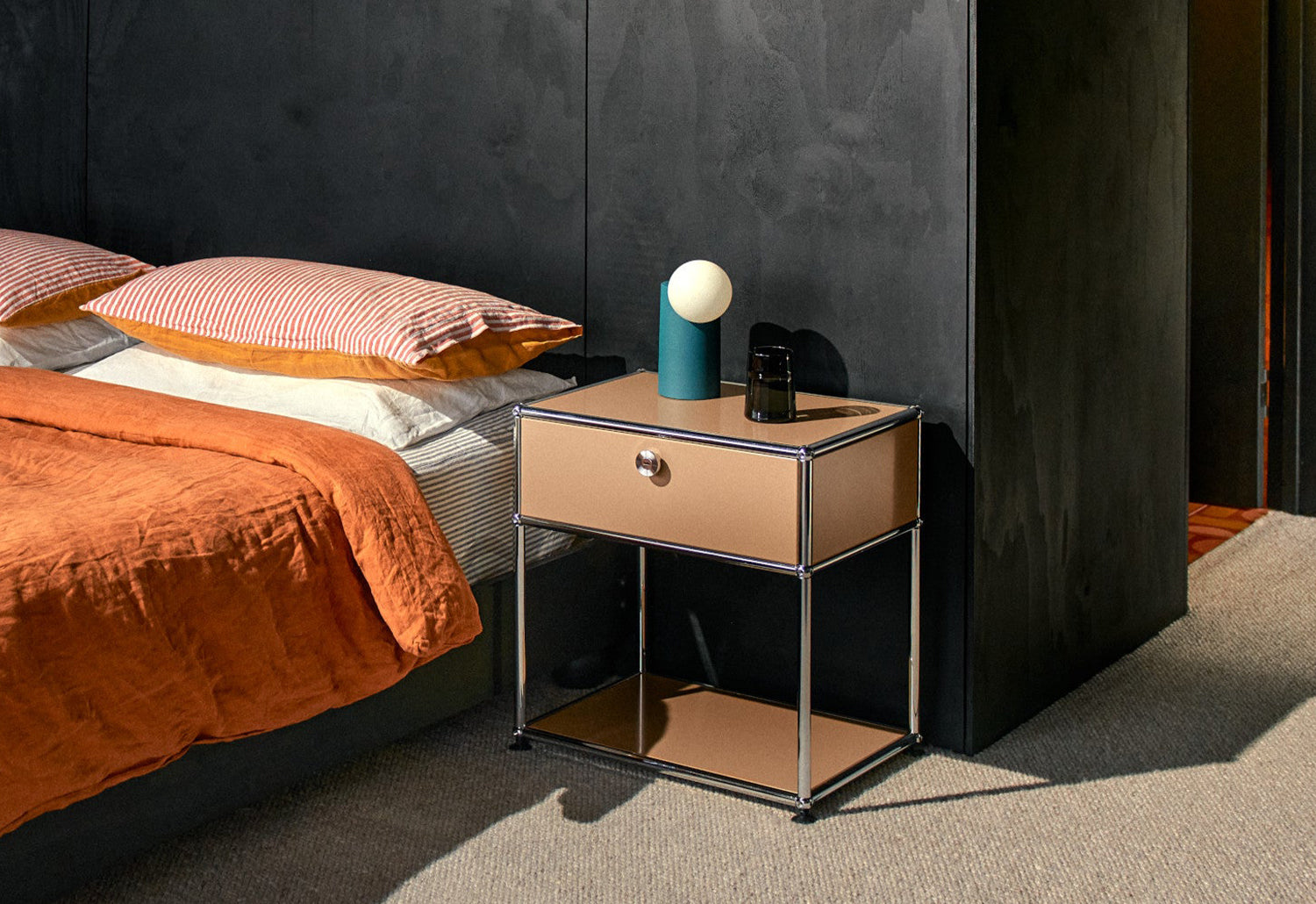 USM Haller M54 Side Table | twentytwentyone | USM Olive Green - Colour