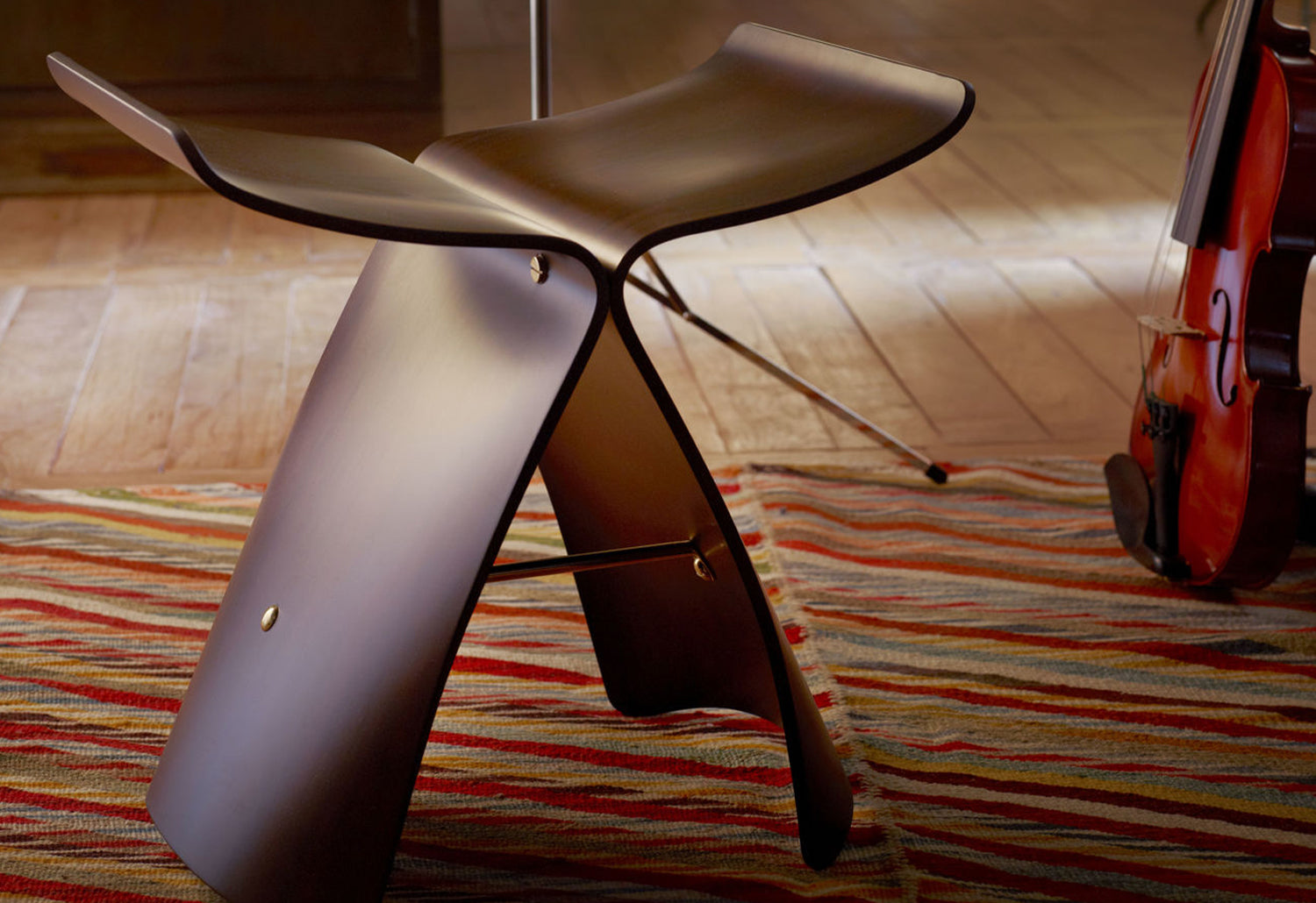 Vitra Butterfly Stool | twentytwentyone | Maple