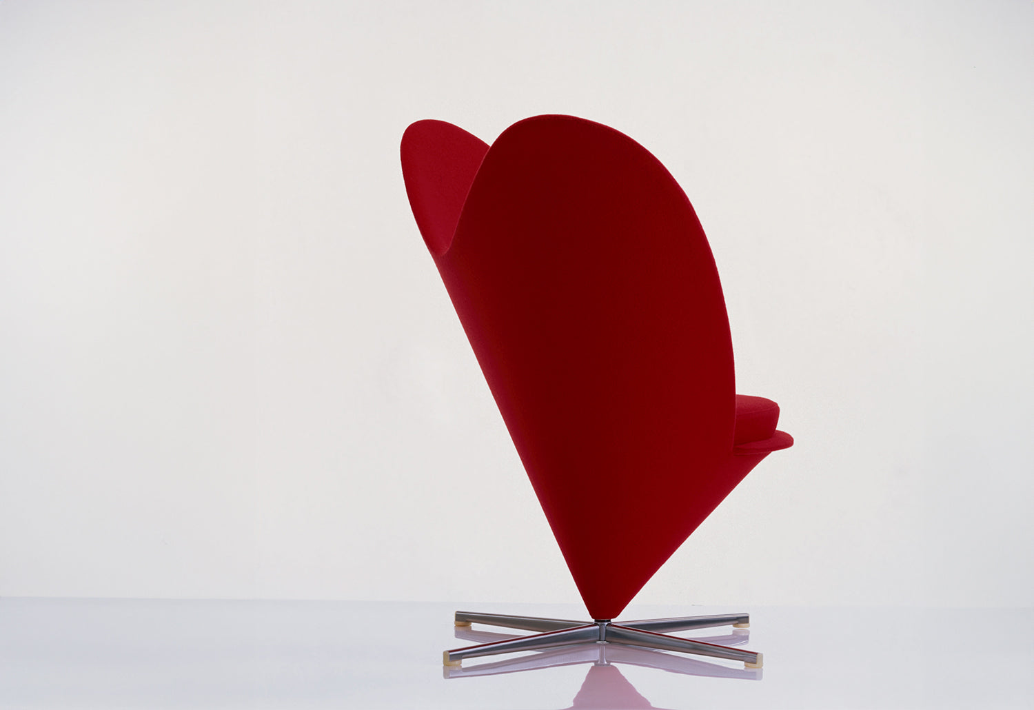 Vitra Heart Cone Chair | twentytwentyone | Tonus Grass Green - Fabric F100