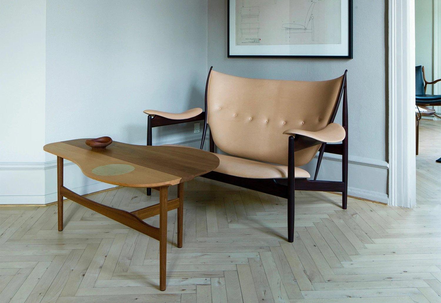 House of Finn Juhl Chieftain Sofa | twentytwentyone | Oak / Leather group 3