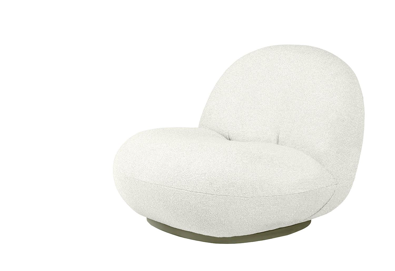 Gubi Pacha Outdoor Lounge Chair | twentytwentyone