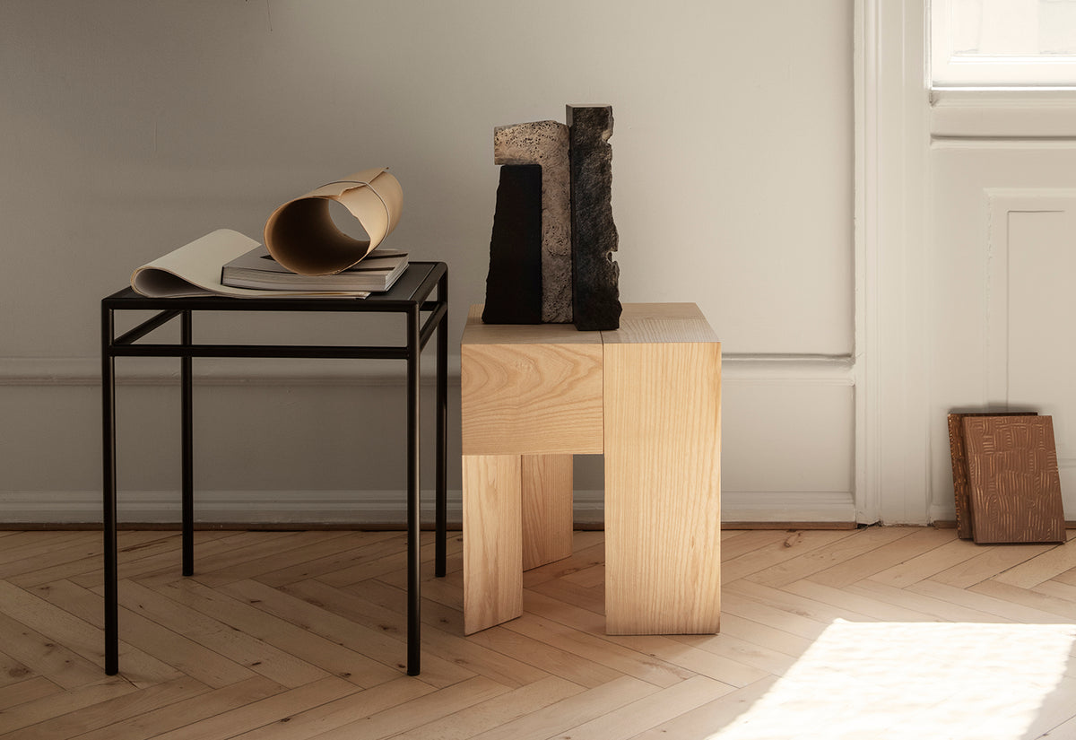 Karakter Triangle Stool | twentytwentyone