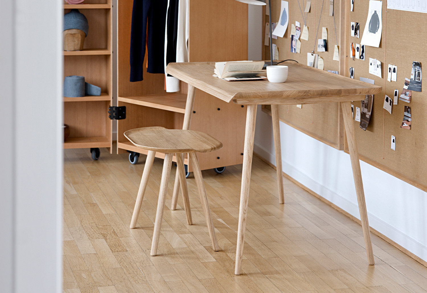 Åkande Desk | twentytwentyone