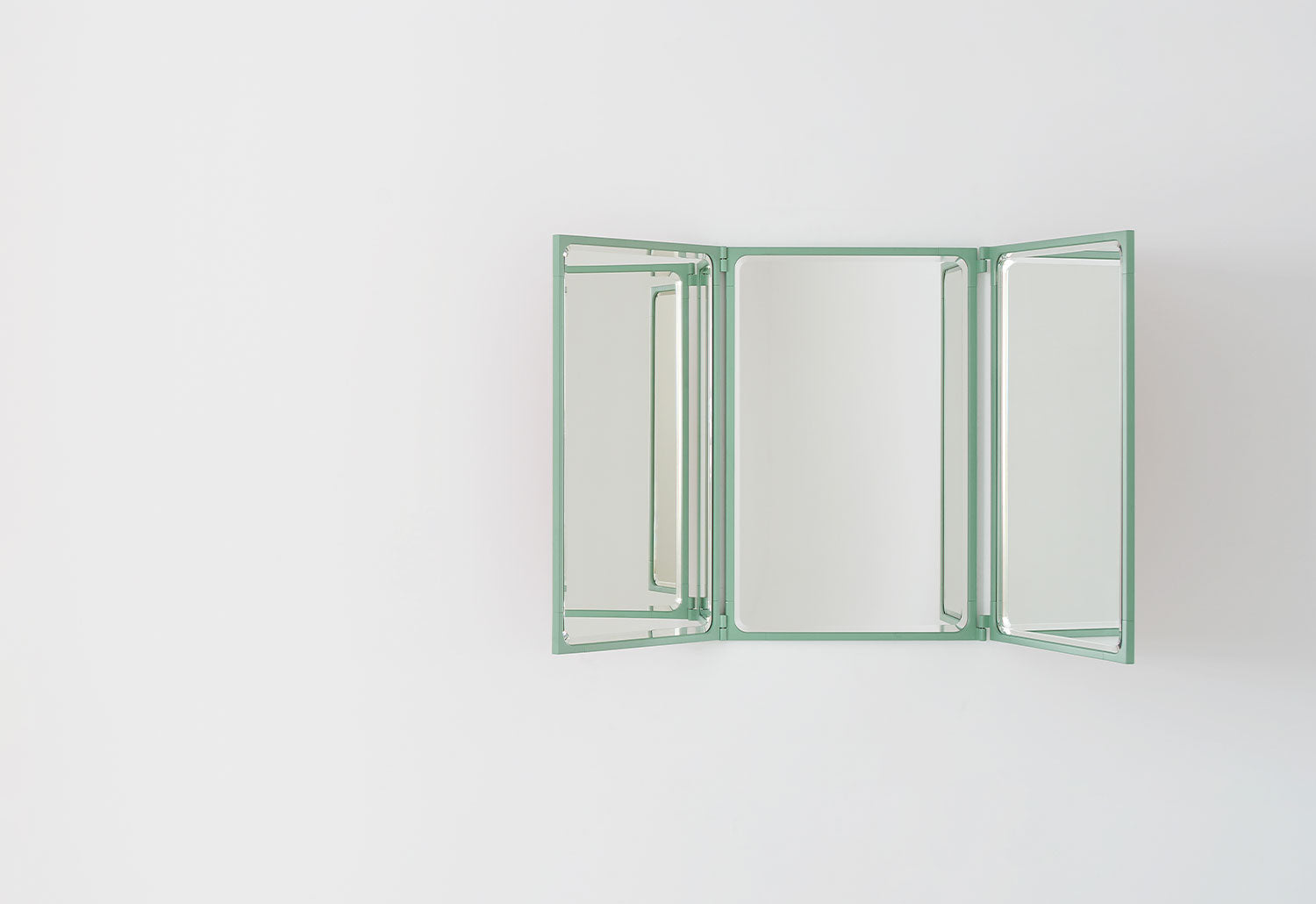 Glas Italia Como Mirror | Three Panel | twentytwentyone