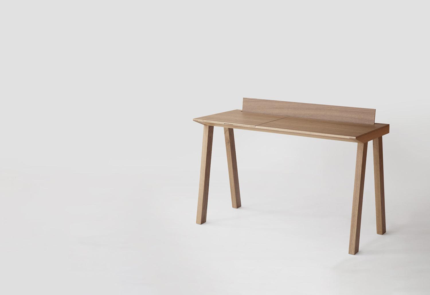 Punt Ernest Desk | twentytwentyone | Super matt oak - Oak