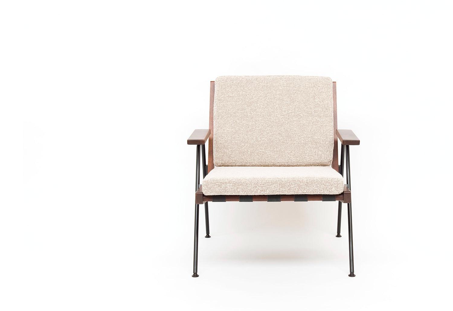 Robin Day Chevron Armchair | twentytwentyone