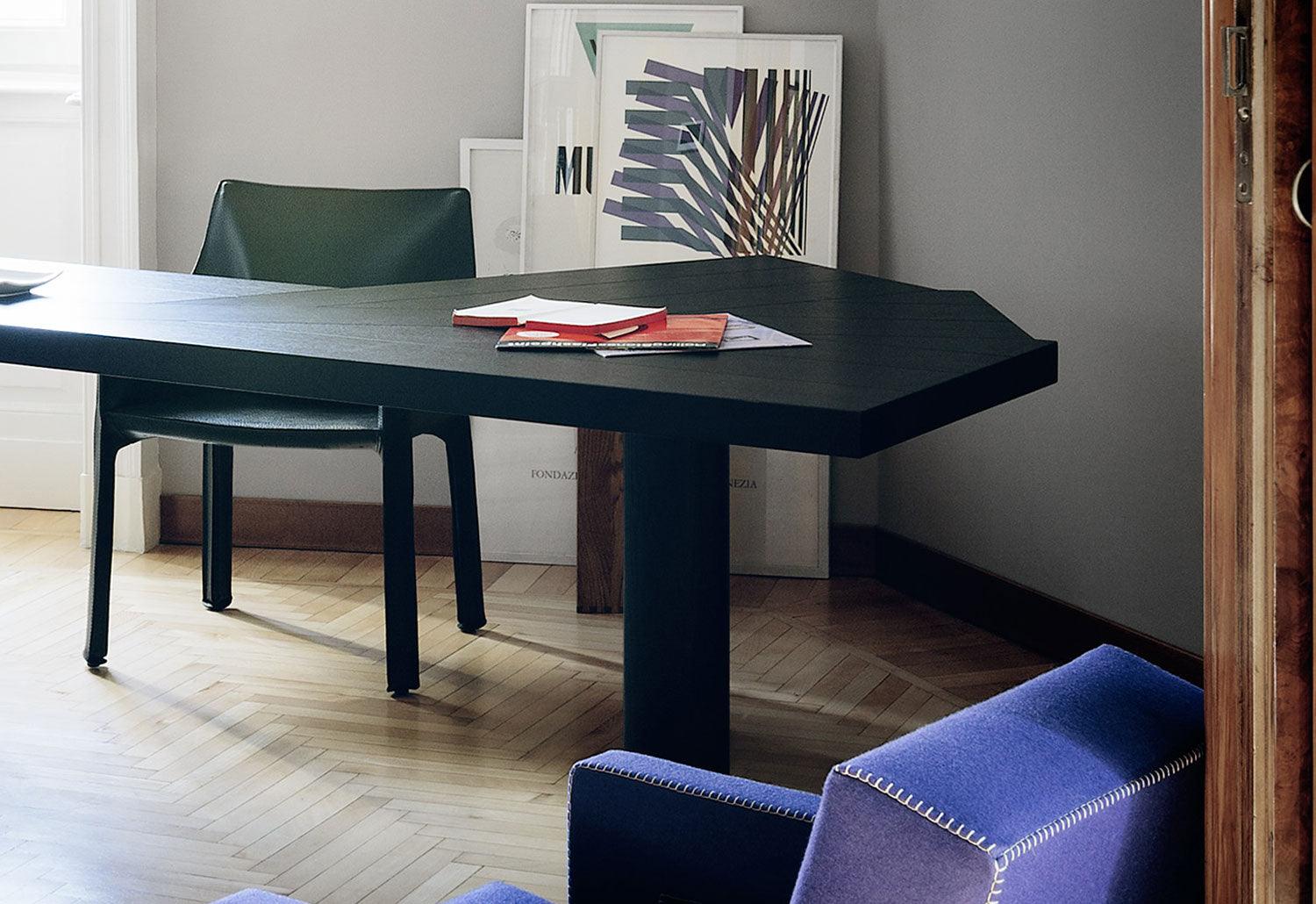 Cassina 511 Ventaglio Dining Table | twentytwentyone