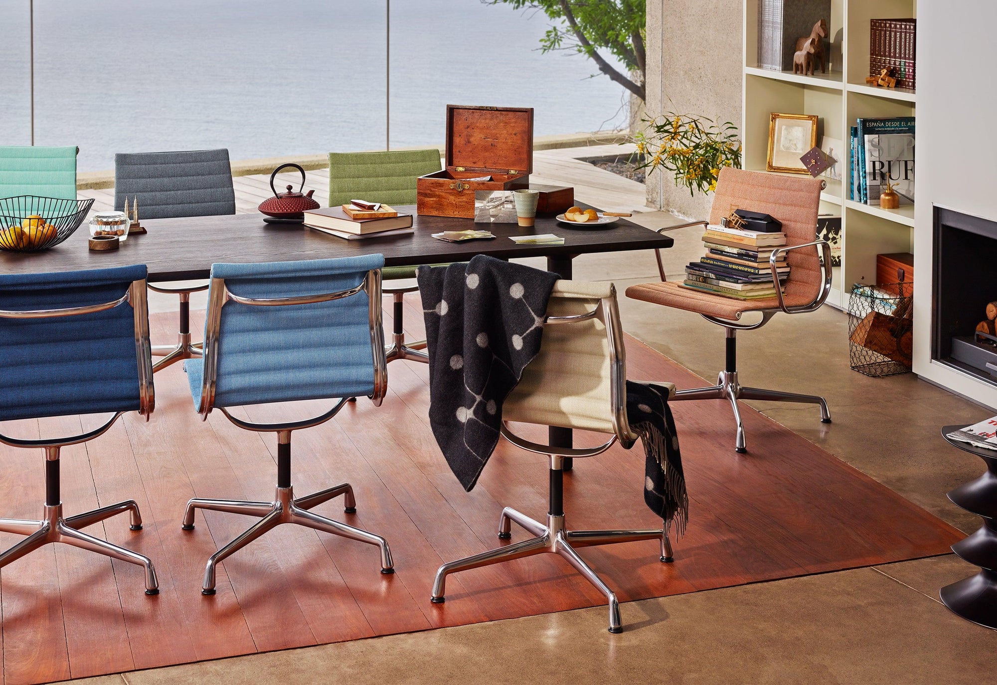 Vitra Eames EA 103 Chair | twentytwentyone