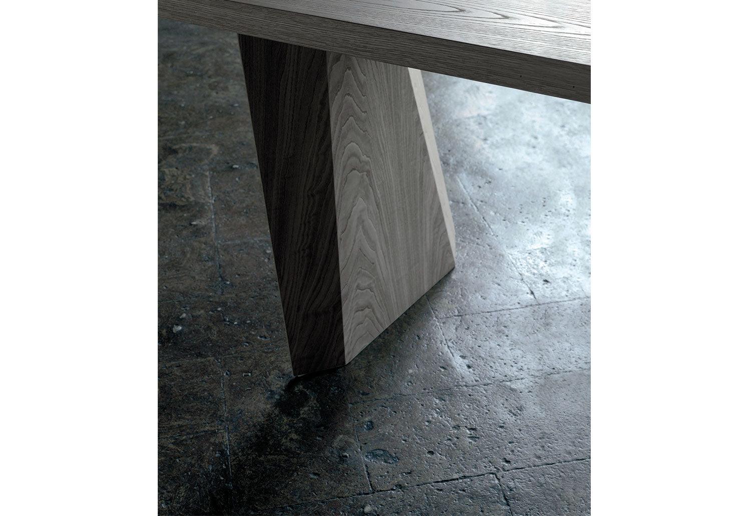 Wedge table | twentytwentyone